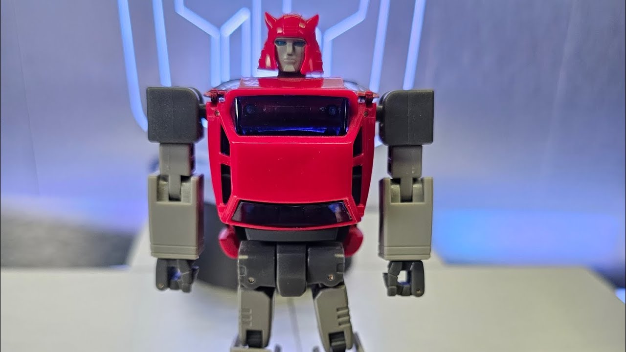 Xtransbots MM-10 Toro (3rd Party Masterpiece Scale Cliffjumper) # ...
