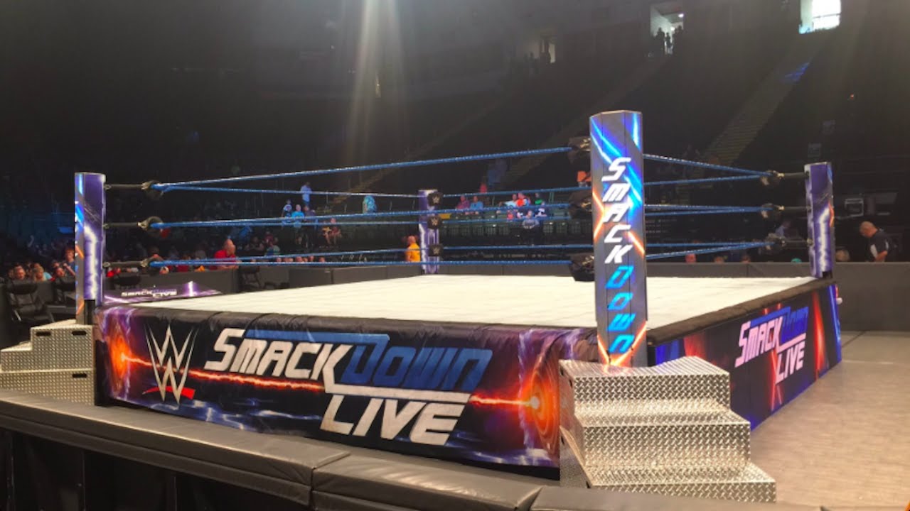 WWE SmackDown Live Vlog!! Front Row!! 6/20/17 - YouTube