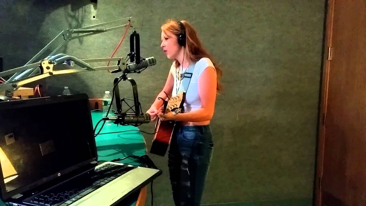 Kalie Shorr Live on HOM Original Song - YouTube