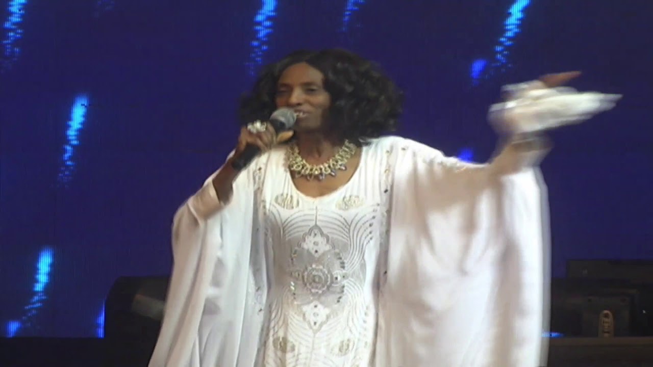 Kay Morris live in Kampala Uganda @ Miracle Centre - YouTube