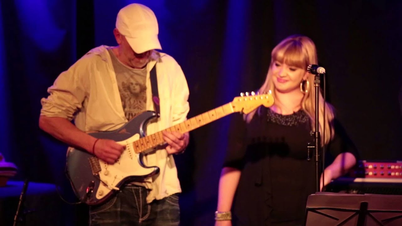 No Kissing meets Jasmin Graf - Addicted to You - YouTube