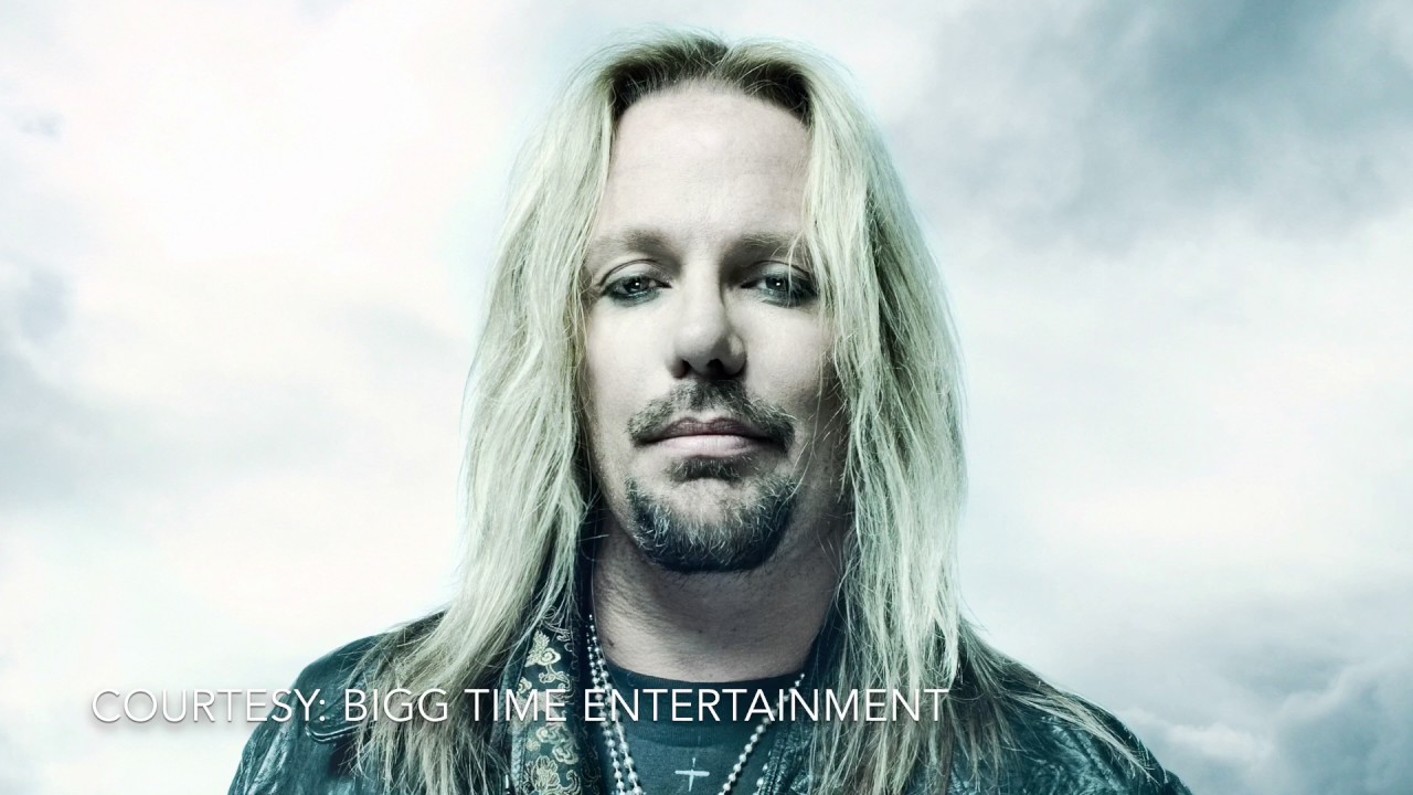 Jeremy Fenech talks to Vince Neil on 103.9 The Fox - YouTube