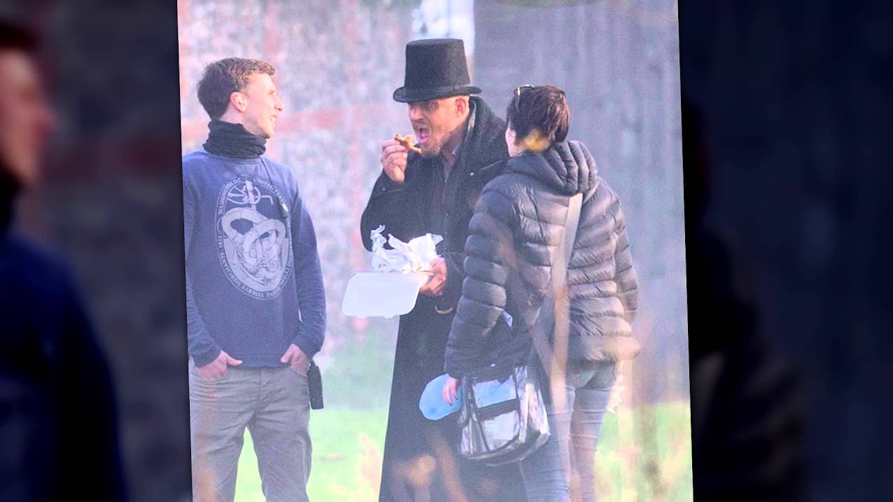 Tom Hardy Vapes and Eats Take Out While Filming Period Drama | Splash ...