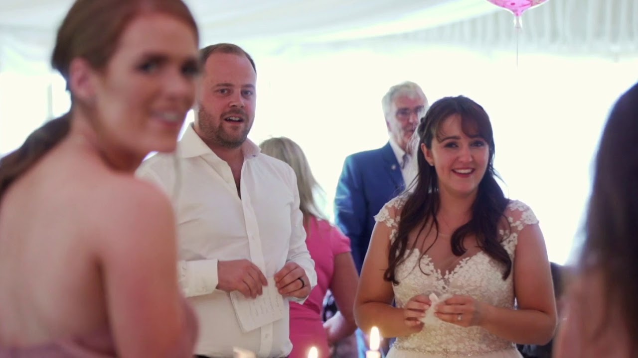 Surprise Wedding Singing Flashmob - YouTube