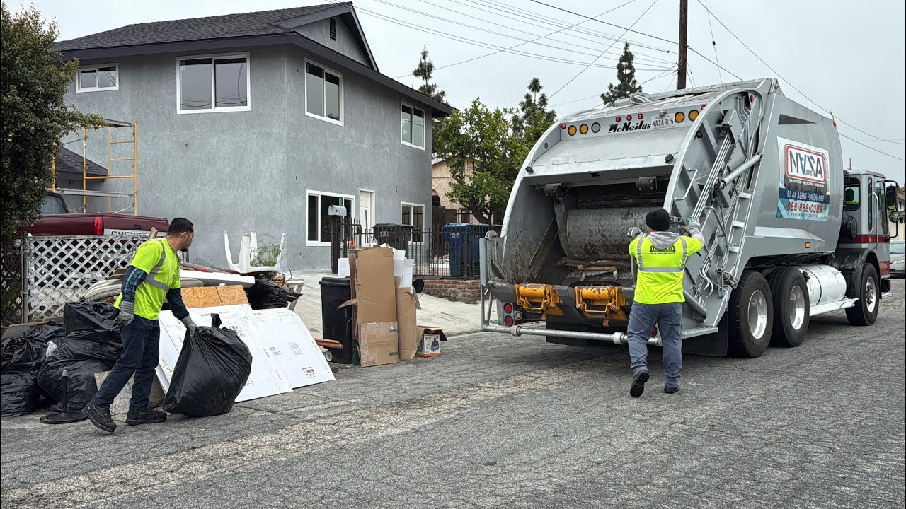 Nasa Services Condor McNeilus Rear Loader Garbage Truck Packing Bulk at ...