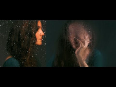 SARAH AMIEL | La buée sur le carreau (Clip officiel) - YouTube