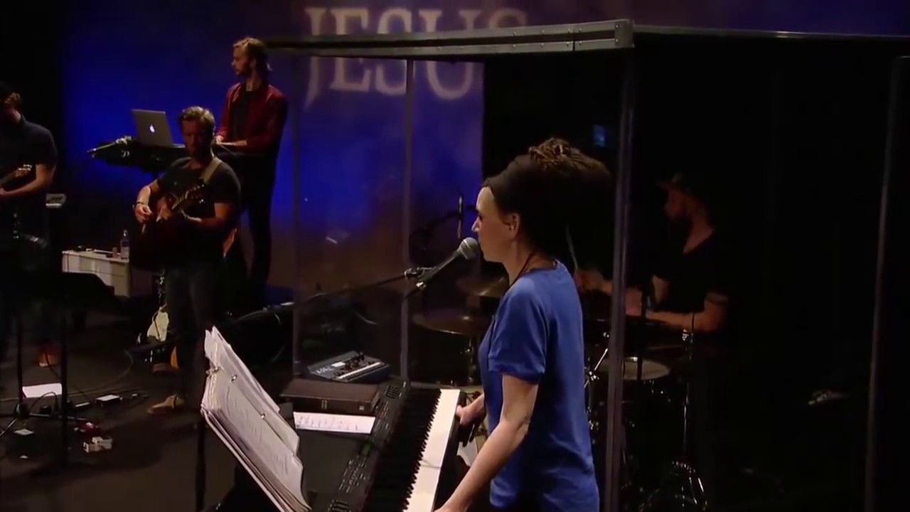 Passion for Jesus 2015 - Misty Edwards - YouTube