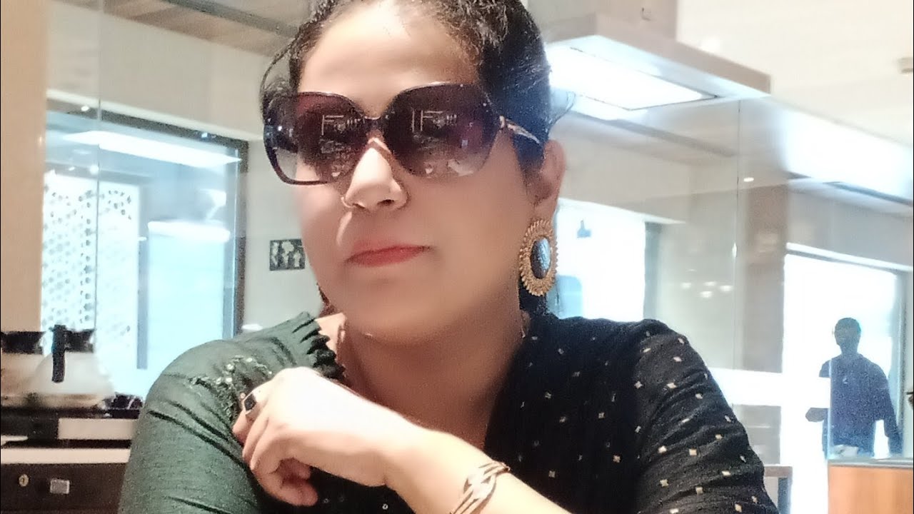 Neelofer S Reviewtube Live.Come And Support Each Other ️ - YouTube