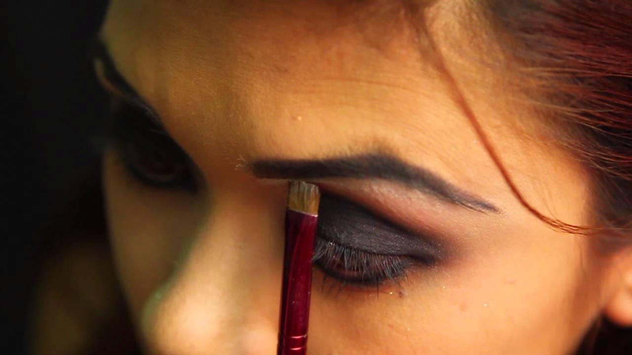 Fright Night Make Up Tutorial: Goth - YouTube