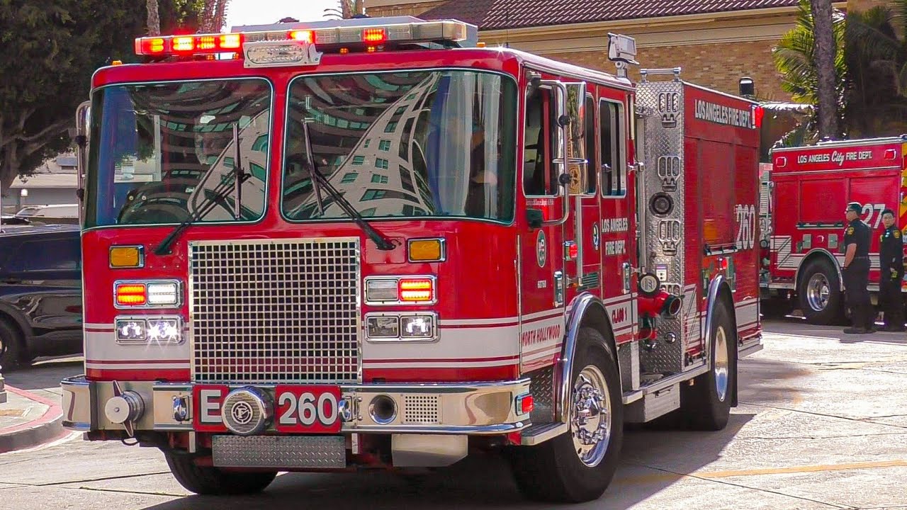 LAFD Engine 260 & Rescue 806 (reserve) Responding - YouTube