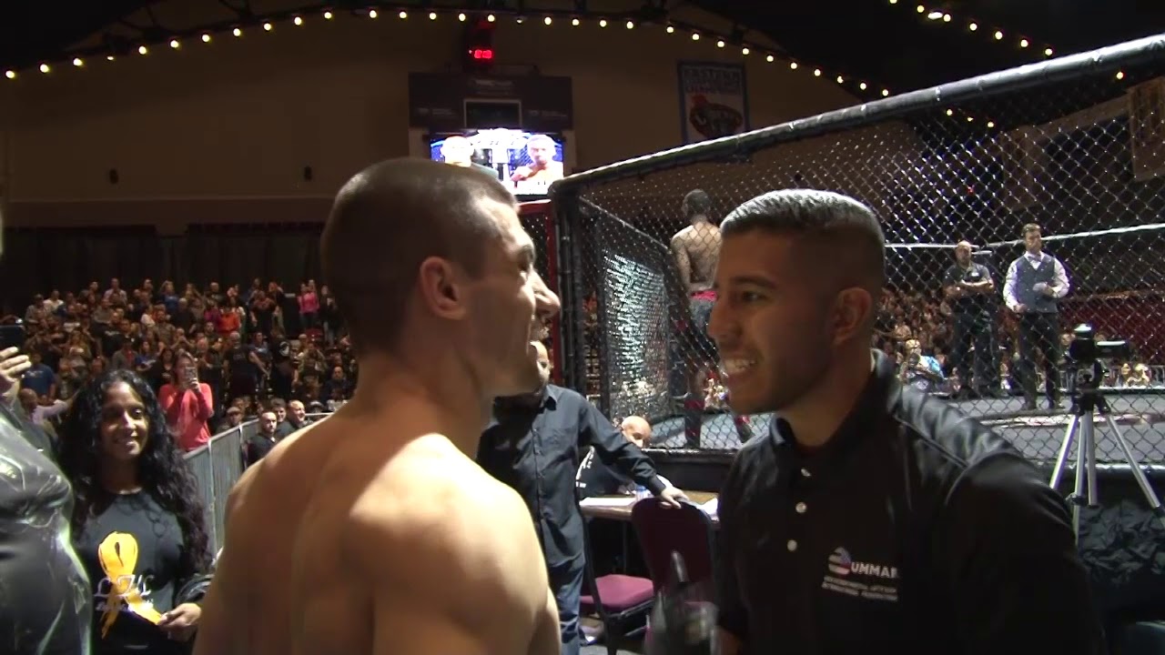 03-Andre Miller vs Mike Wacker - YouTube