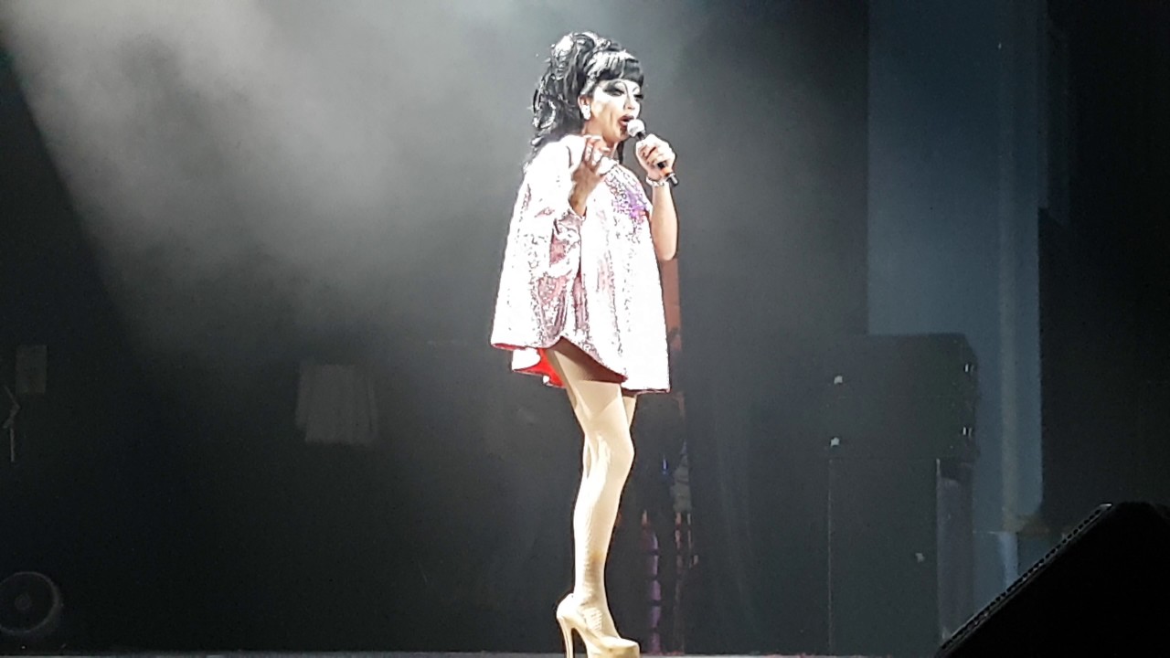 Bianca Del Rio with more shade at Queens Werq The World show - YouTube