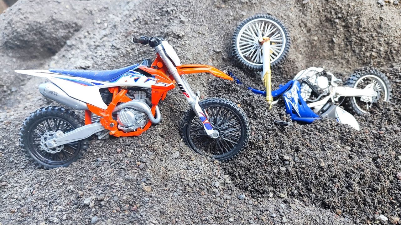 Dirt Bike Finger | Kawasaki KX 450F, KTM 450 SX-F and Yamaha YZ 450F ...