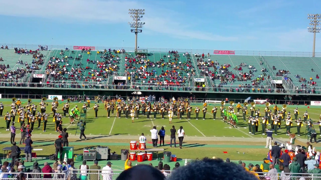 NSU Spartan Legion Marching Band Homecoming Performance 2016 - YouTube