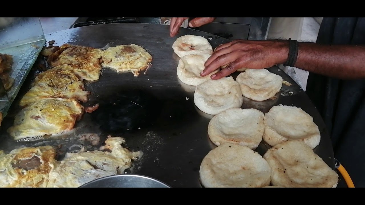 King Burger Street Burger of Lyari Karachi - YouTube