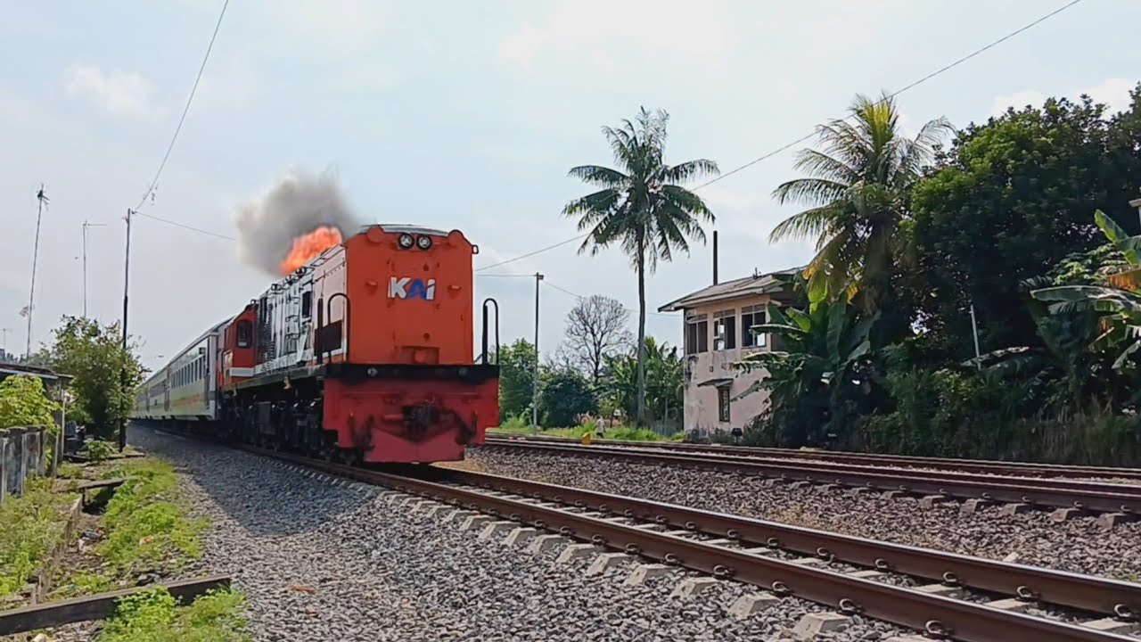 MASIH KUAT KAH LOKOMOTIF CC 201 BERLARI.?? - YouTube