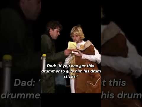 Dad asks his son for Kurt's autograph.#nirvana #kurtcobain#nirvana