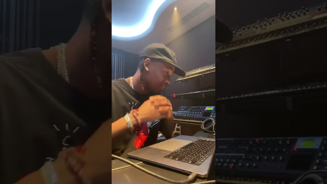 Travis Scott Cook Up On IGTV - YouTube