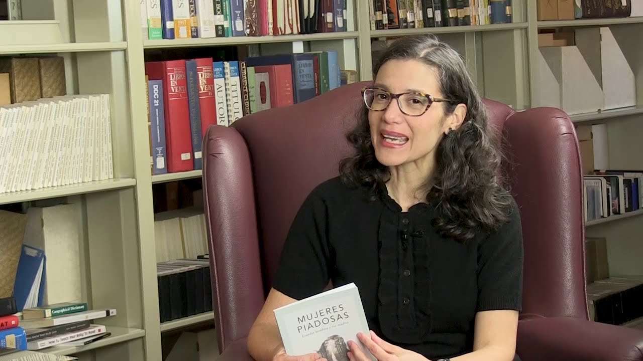 Entrevista con Nedelka Medina - YouTube