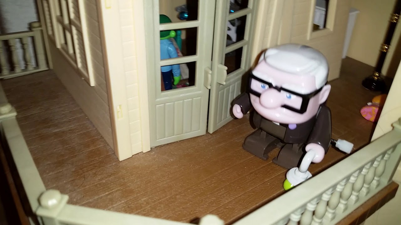 Disney Pixar UP Carl wind up figure in dollhouse - YouTube