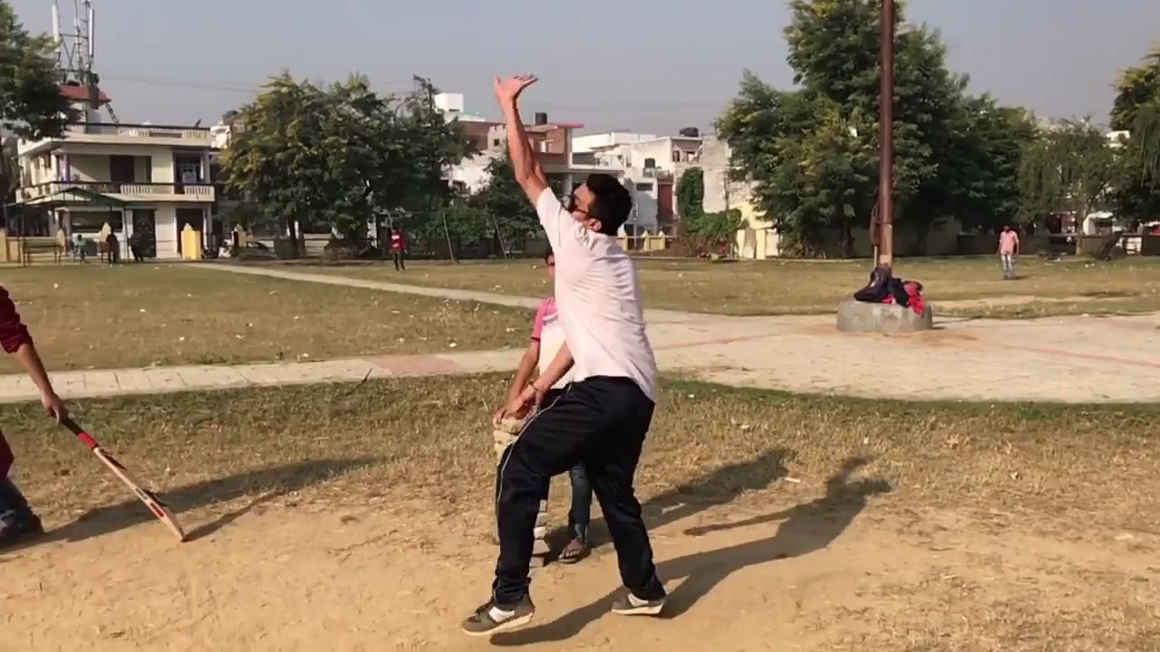 Best Slow Motion Bellowing Action captured in Cricket ever for me ...