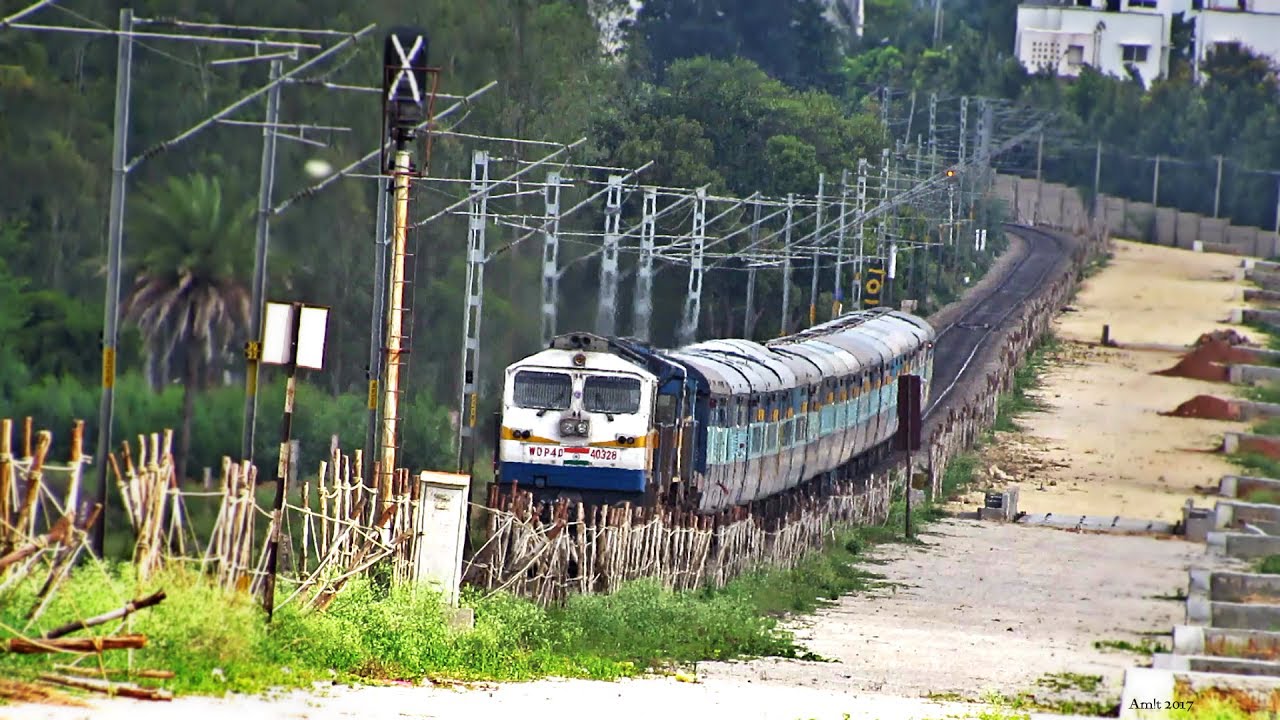 9000 HP WDP4D Twins Hauling Kondaveedu Express On A Cloudy Day - Indian ...
