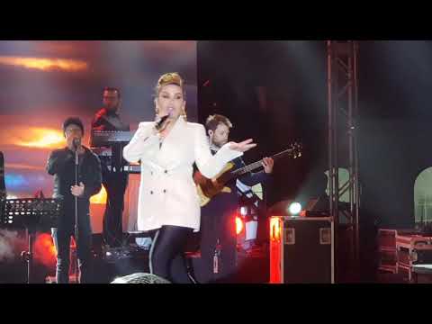 Aşk eşittir biz İrem Derici Eskişehir Konseri