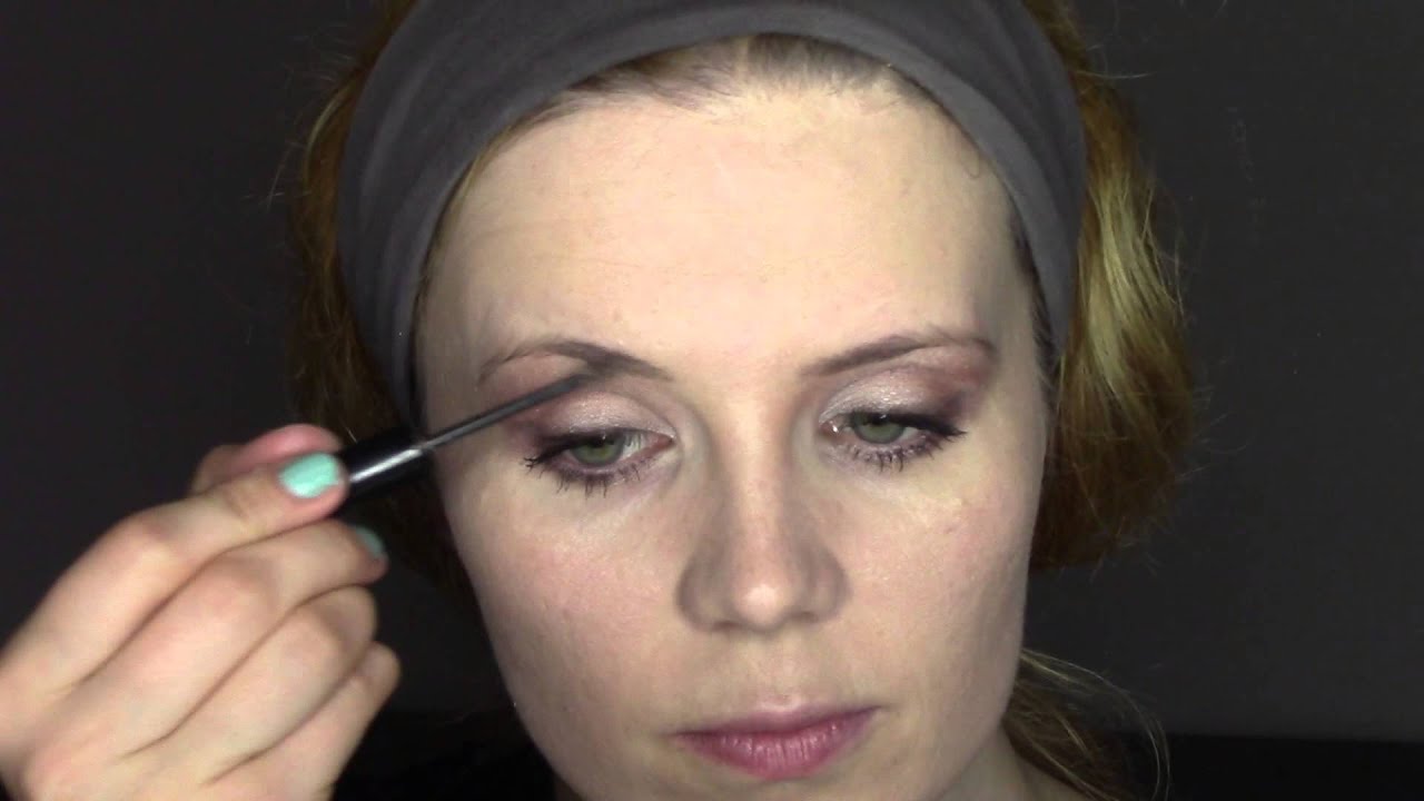 Look de Día Resplandeciente usando maquillaje Charlotte Tilbury - YouTube