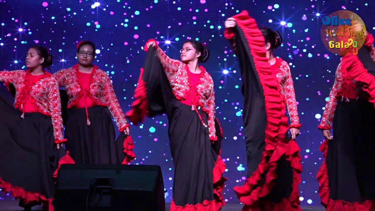 Spanish Flamingo Dance By Senior Girls - YouTube