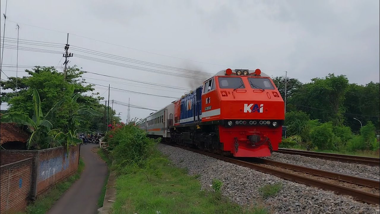 Ka 233 Matarmaja Ft. CC201 83 48 (129R) SDT ex TNK ex BB203 12 RNB (PERUMKA) 🔴🔵 Re-Upload - YouTube