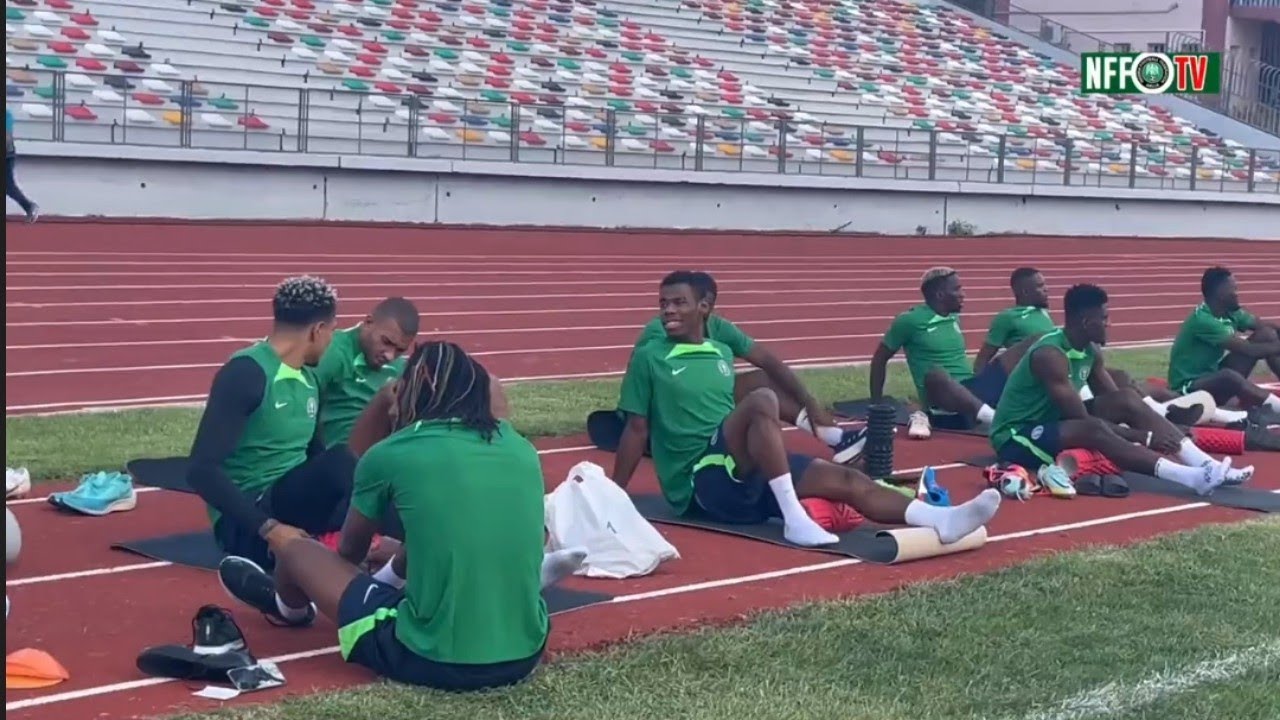 Super Eagles training for 1st time in Algeria - YouTube