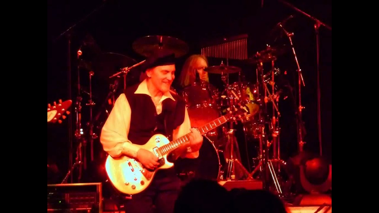 Eloy - Live in Köln 23.01.2013 - Foto Show - - YouTube