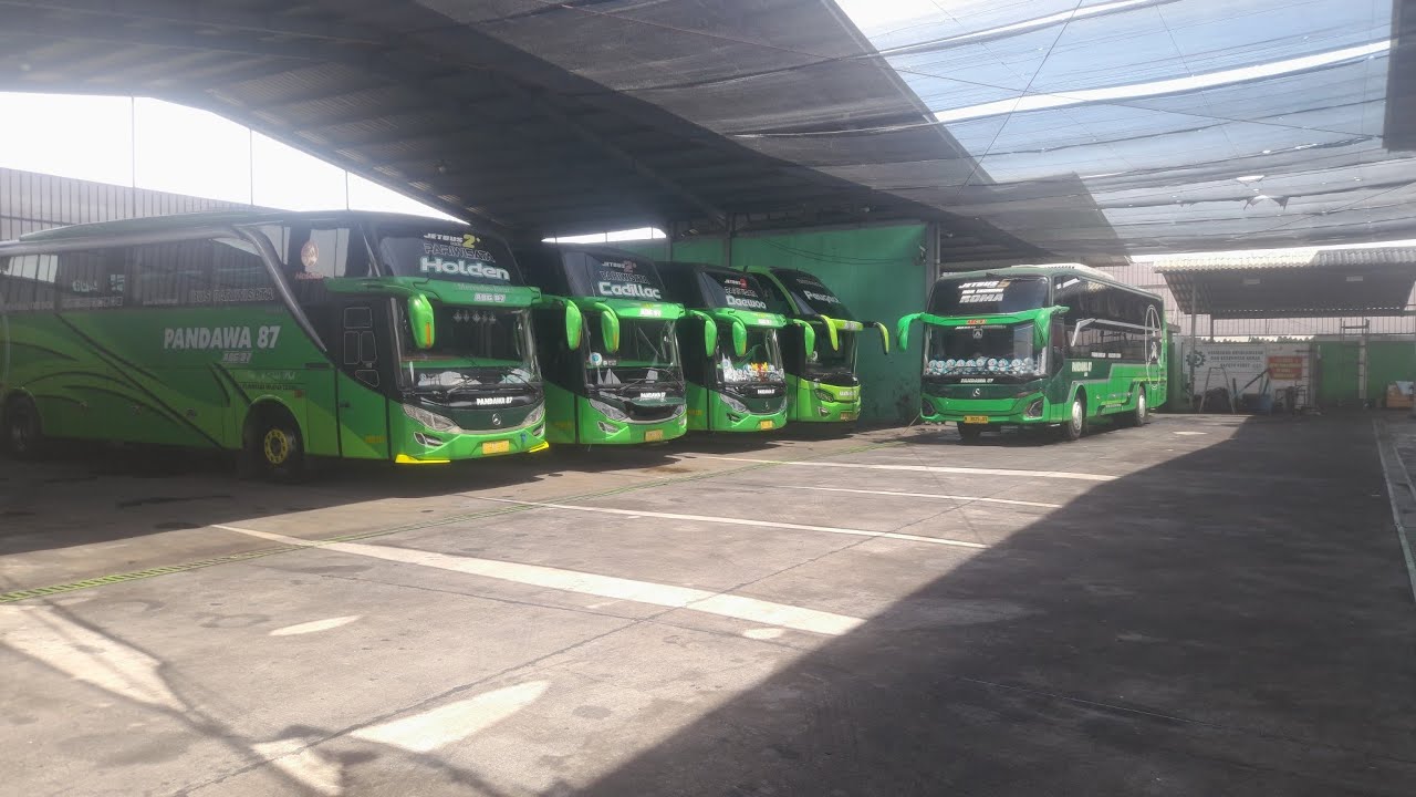 MENJELANG NATARU SUASANA GARASI BIS PARIWISATA PANDAWA 87 KETEMU UNIT ...