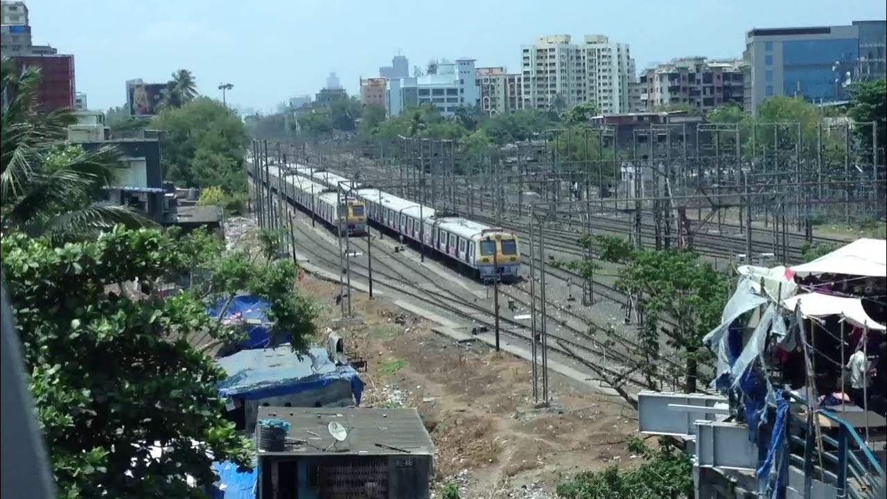 Mumbai Metro Inauguration day: Crossing Western Railway suburban line ...