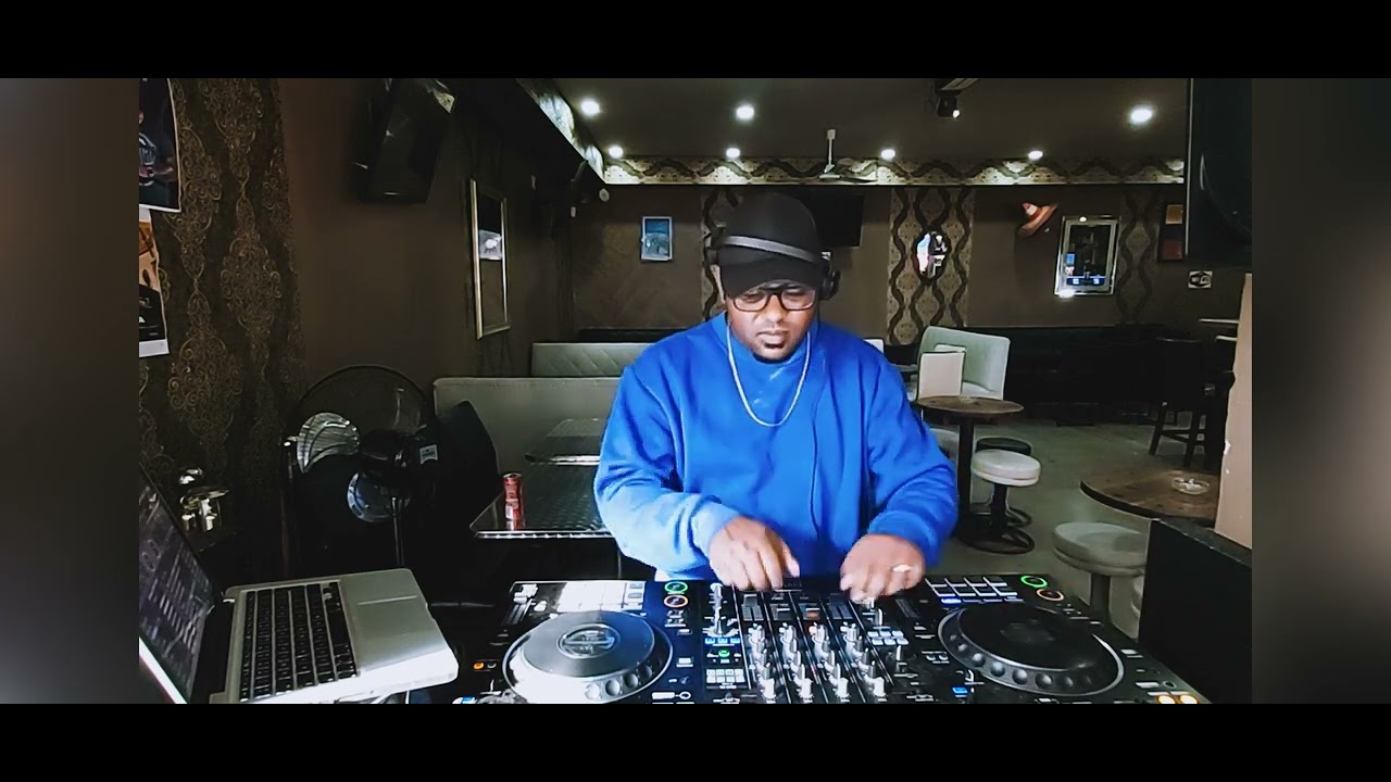 Dj Milo - R&B Grooves / Egyptian Latino / JHB - YouTube