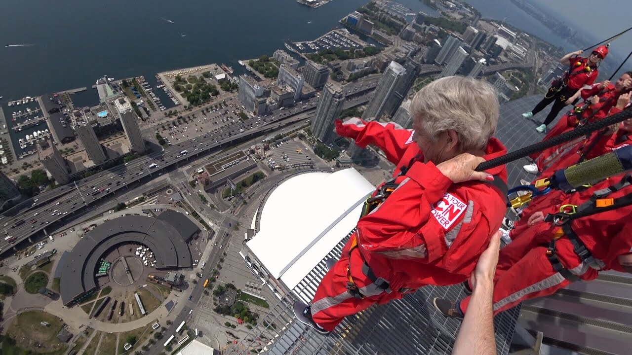 98-year-old Ont. woman the oldest person ever take part in Toronto's CN ...