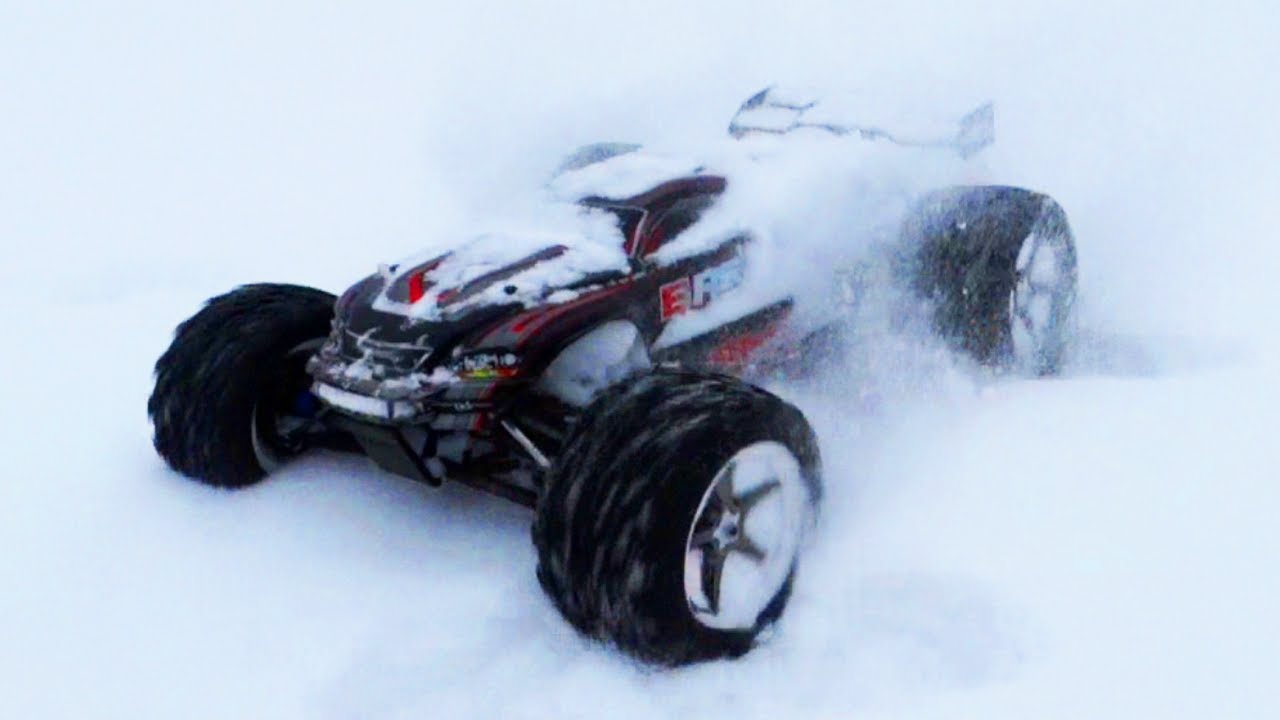 Traxxas E-Revo Snow Monster | RC Car Action - YouTube