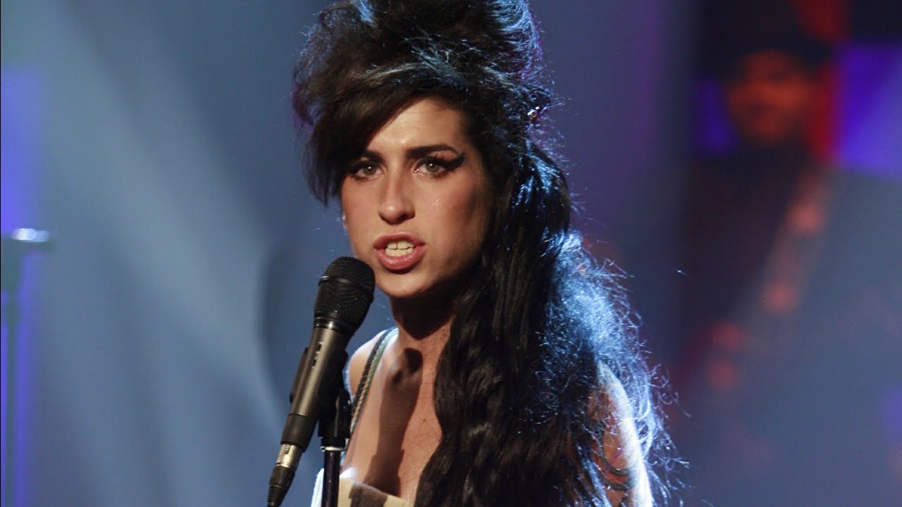 AMY - clip - "Pick Up The Guitar" - YouTube
