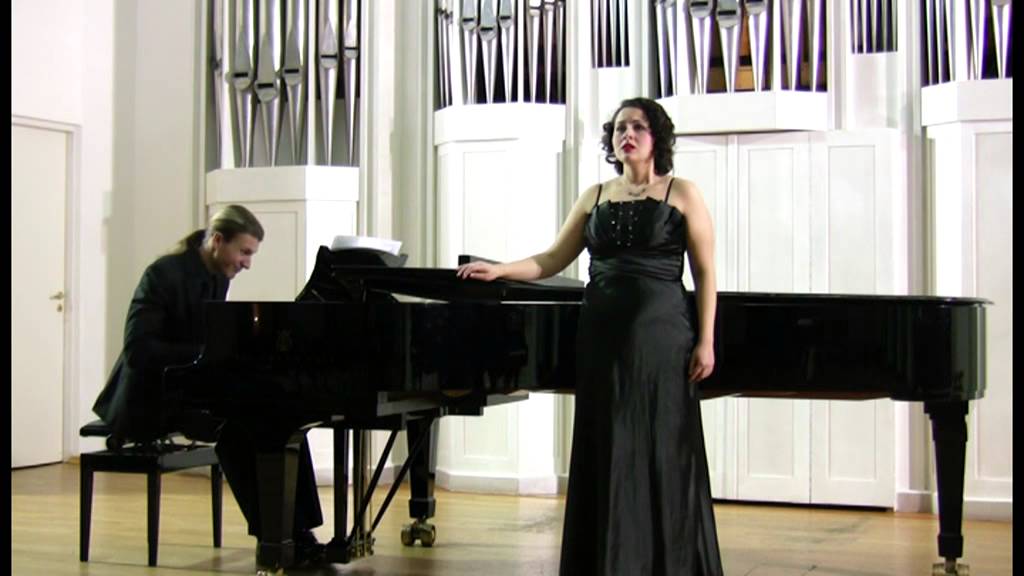 Recitativo e Romanza di Giulietta dell' opera " Montecchi e Capuletti ...