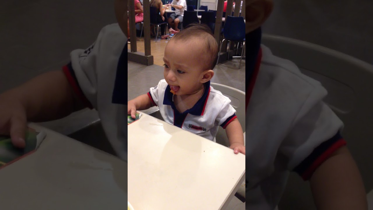 Mukasim si baby bear - YouTube