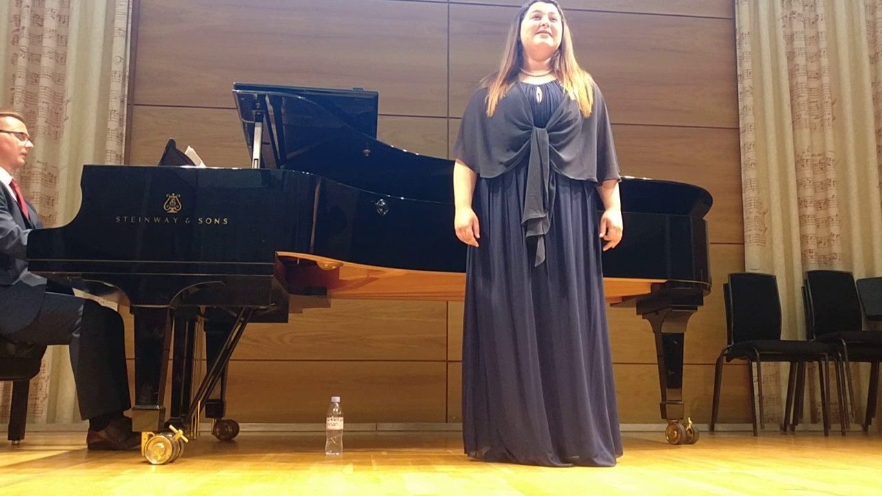 Jessica sings, C Franck - YouTube