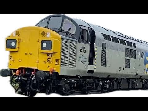 Class 37 Heritage Diesel Locomotive In The Rain 37109/D6809 Rawtenstall ...