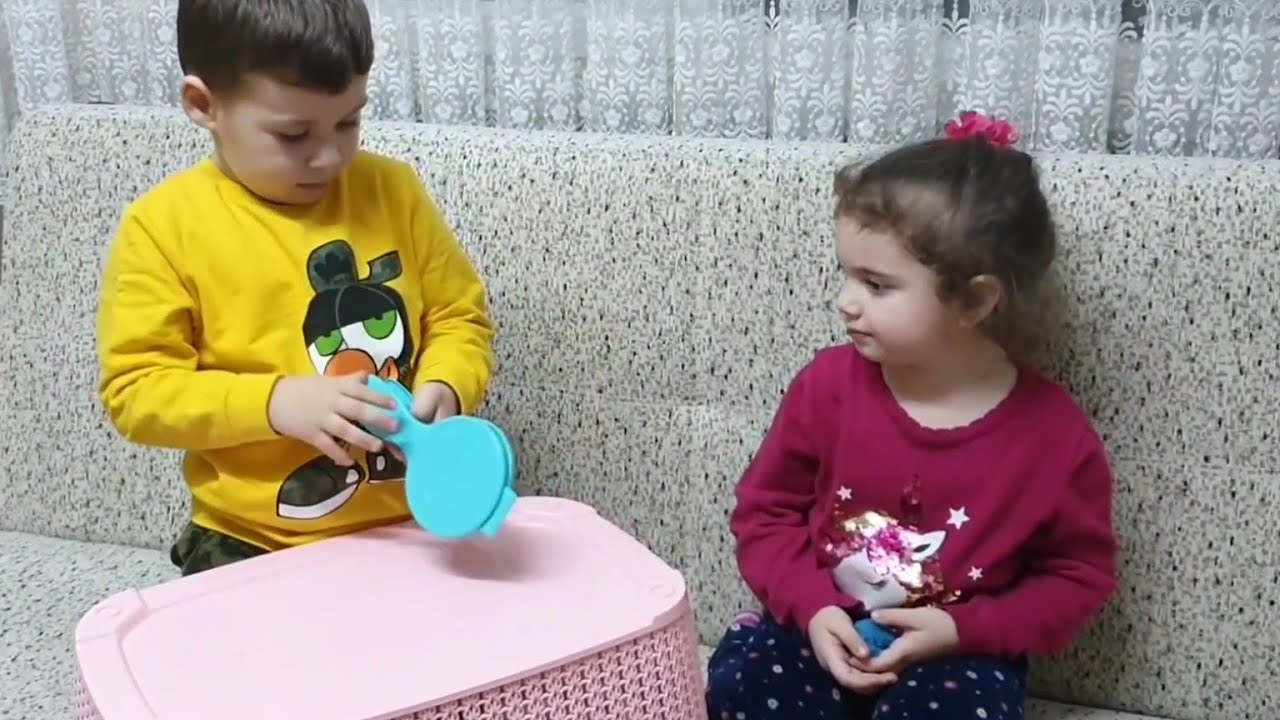 Ela ile Demir 👫Arkadaşlar süper kahramandır😊 - YouTube