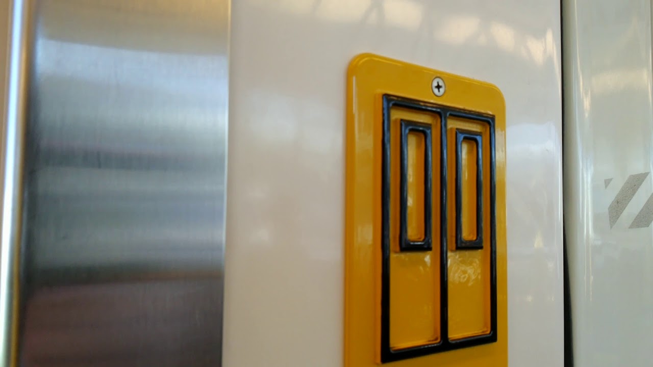 Transperth Walkers/ABB A-Series 33-Interior Door Button - YouTube