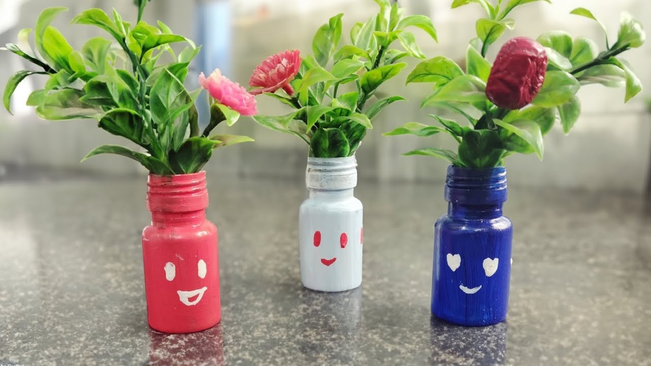 How To Make Beautiful Flower Pot using Waste Materials😍😍 - YouTube