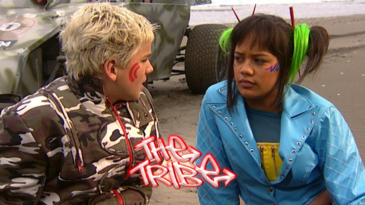 True Love? - Cloe and Ved's date at the Beach - The Tribe - YouTube