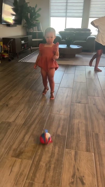 9y, 2y - Hard kick - YouTube