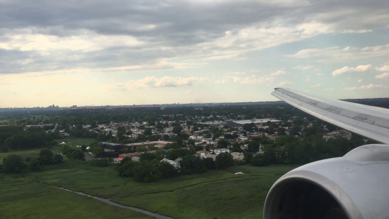 Approach into Runway 22L at JFK on a 777-200ER - YouTube