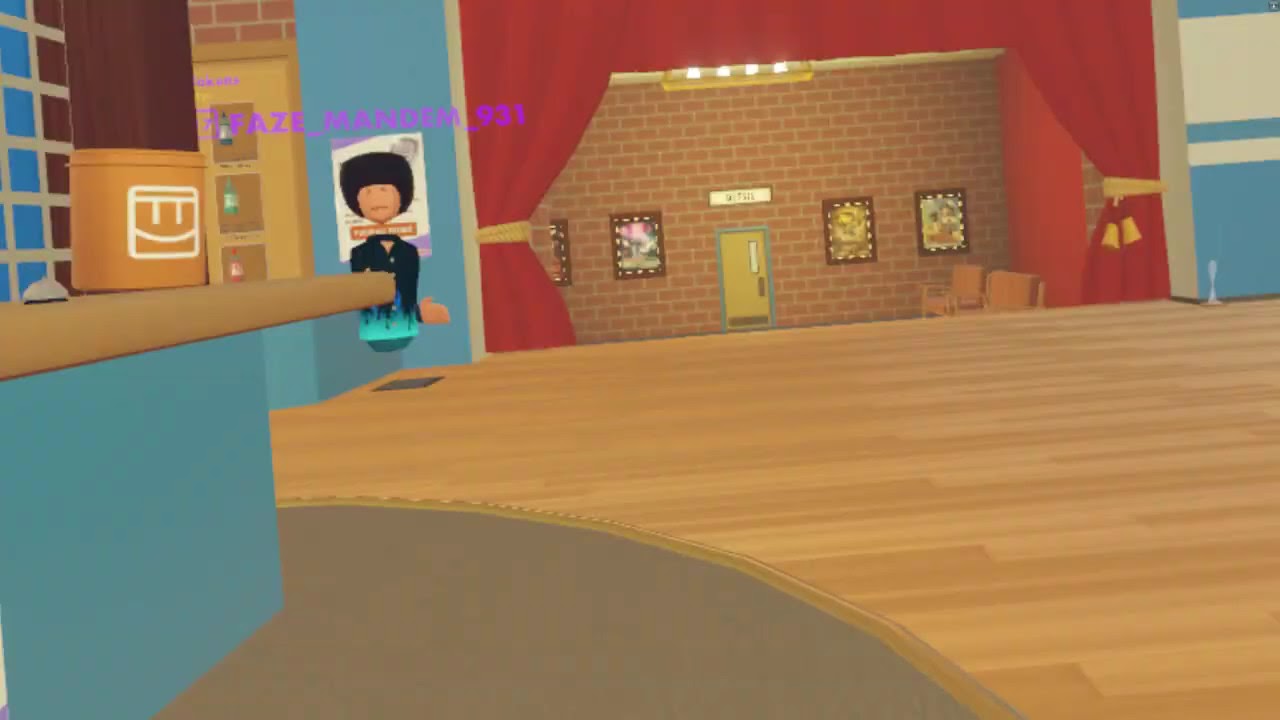 Rec Room Frisbee trickshot #2 - YouTube