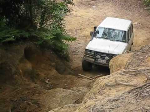 glasshouse 4x4, little red, 60 series landcruiser - YouTube